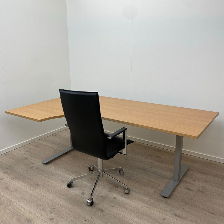 Rol Ergo elektrisk hev/senk skrivebord med venstresving – Secundo