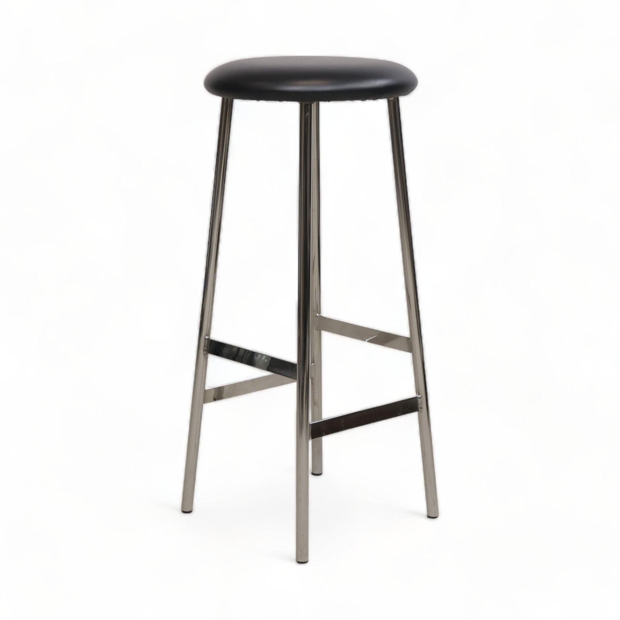 Nyrenset | Moderne barstol med sort imitert skinn – Secundo