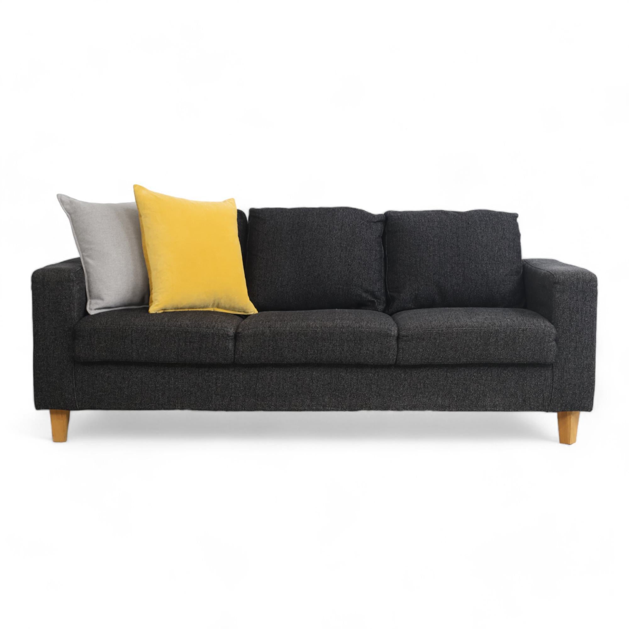 Nyrenset | Sort Hjort Knudsen 3-seter sofa – Secundo
